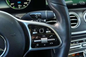 Mercedes-Benz E 300 2019 in Kaunas, with an engine capacity of 2.00 L and mileage of 198 thousand km for 20250 €, photo 35 on AUTOMOTO.COM.LV