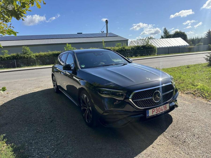 Mercedes-Benz E 300 2025 in Kaunas, with an engine capacity of 2.00 L and mileage of 21 thousand km for 53500 €, photo 5 on AUTOMOTO.COM.LV