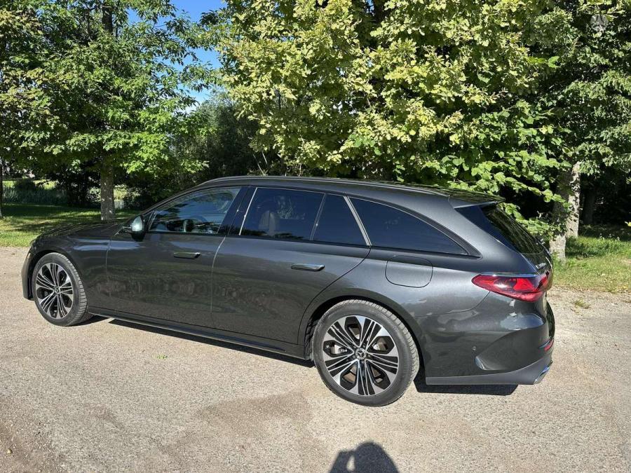 Mercedes-Benz E 300 2025 in Kaunas, with an engine capacity of 2.00 L and mileage of 21 thousand km for 53500 €, photo 8 on AUTOMOTO.COM.LV