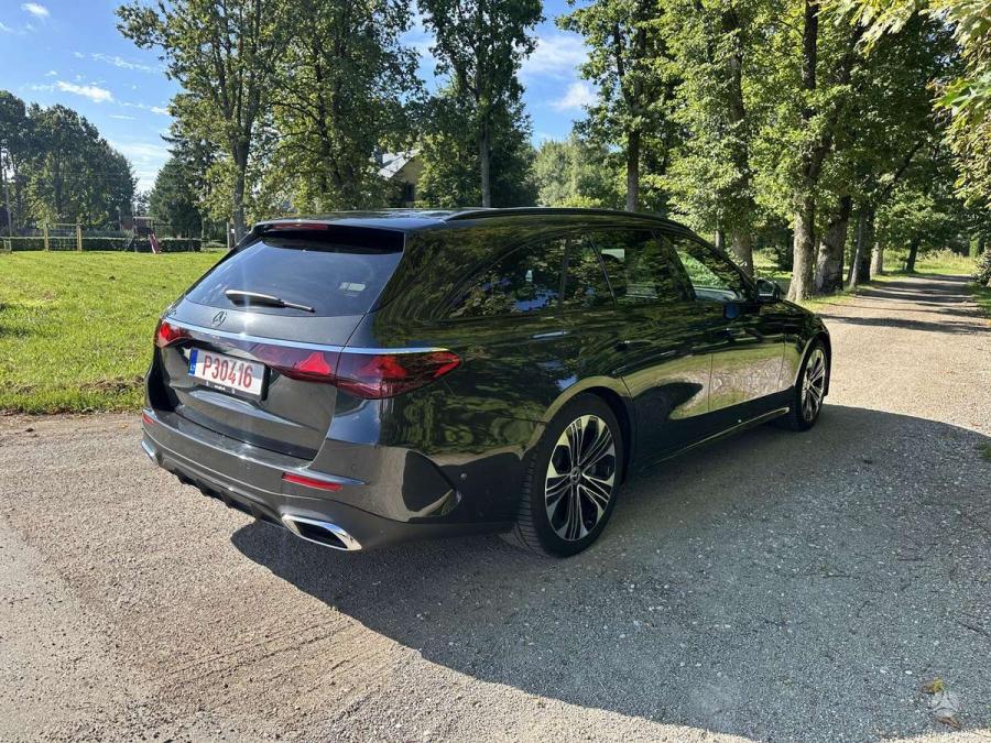 Mercedes-Benz E 300 2025 in Kaunas, with an engine capacity of 2.00 L and mileage of 21 thousand km for 53500 €, photo 9 on AUTOMOTO.COM.LV