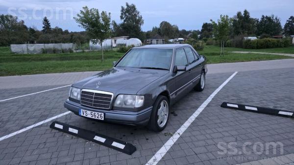 Violets Mercedes-Benz E 300 1994 Rīga, ar dzinēja tilpumu 3.00 L un nobraukumu 227 tūkst. km par 5200 €, foto 1 vietnē AUTOMOTO.COM.LV