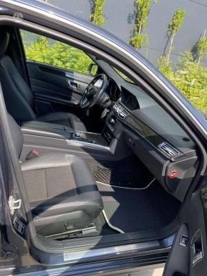 Violet Mercedes-Benz E 300 2013 in Vilnius, with an engine capacity of 0.00 L and mileage of 400 thousand km for 7999 €, photo 12 on AUTOMOTO.COM.LV
