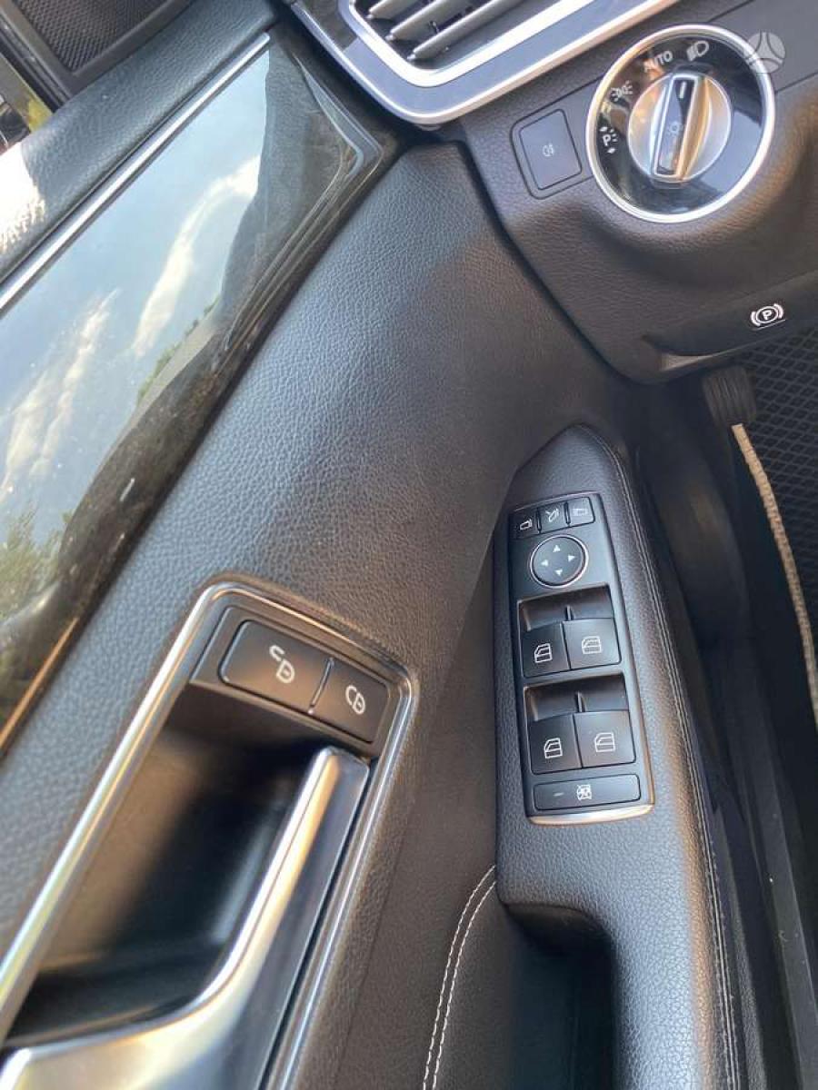 Violet Mercedes-Benz E 300 2013 in Vilnius, with an engine capacity of 0.00 L and mileage of 400 thousand km for 7999 €, photo 19 on AUTOMOTO.COM.LV
