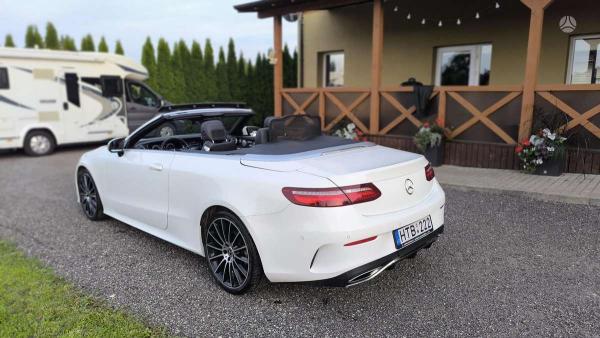 White Mercedes-Benz E 300 2018 in Kursenai, with an engine capacity of 1.99 L and mileage of 75 thousand km for 30500 €, photo 7 on AUTOMOTO.COM.LV