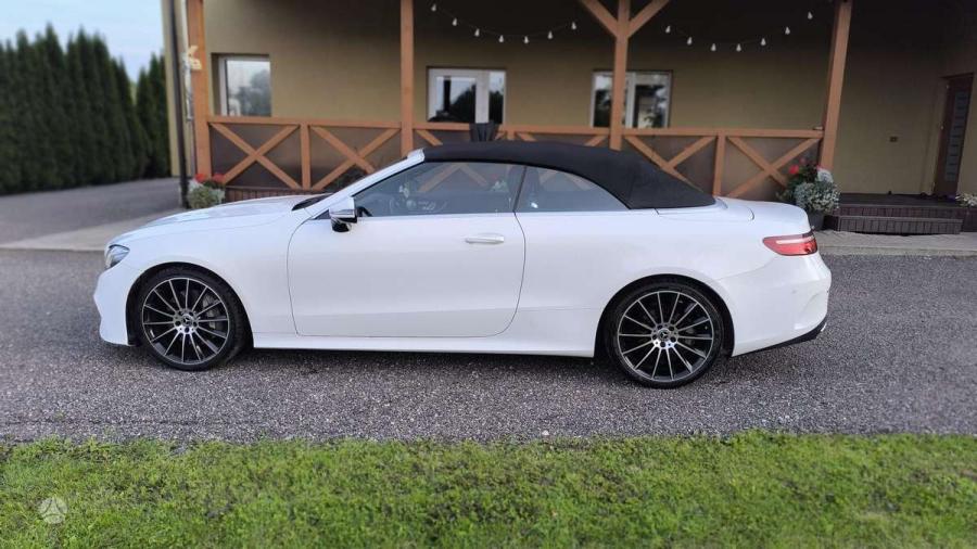 Balts Mercedes-Benz E 300 2018 Kuršėnai, ar dzinēja tilpumu 1.99 L un nobraukumu 75 tūkst. km par 30500 €, foto 10 vietnē AUTOMOTO.COM.LV