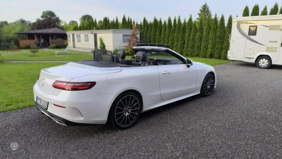 Balts Mercedes-Benz E 300 2018 Kuršėnai, ar dzinēja tilpumu 1.99 L un nobraukumu 75 tūkst. km par 30500 €, foto 12 vietnē AUTOMOTO.COM.LV