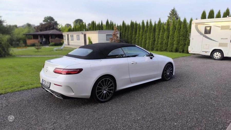 Balts Mercedes-Benz E 300 2018 Kuršėnai, ar dzinēja tilpumu 1.99 L un nobraukumu 75 tūkst. km par 30500 €, foto 14 vietnē AUTOMOTO.COM.LV