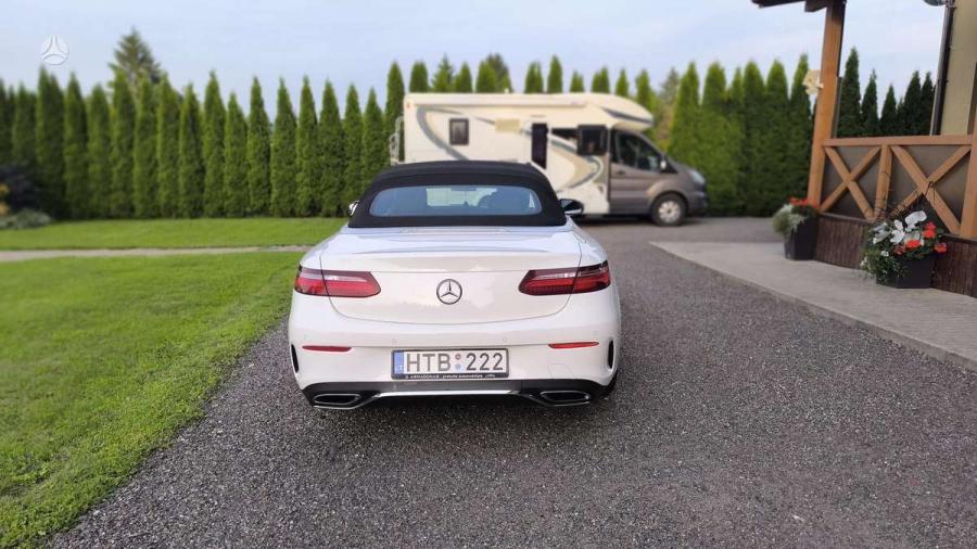 Balts Mercedes-Benz E 300 2018 Kuršėnai, ar dzinēja tilpumu 1.99 L un nobraukumu 75 tūkst. km par 30500 €, foto 15 vietnē AUTOMOTO.COM.LV