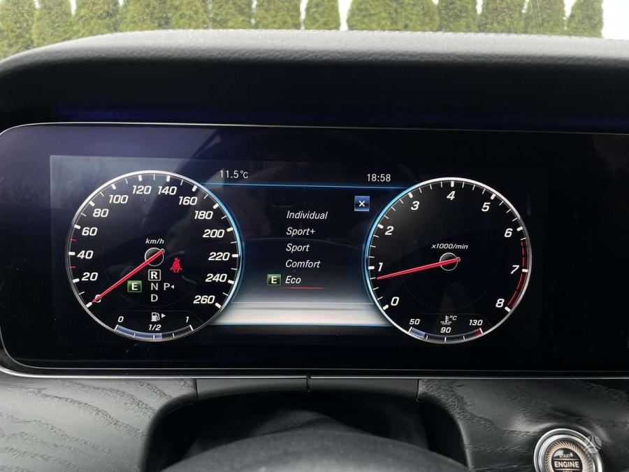 Balts Mercedes-Benz E 300 2018 Kuršėnai, ar dzinēja tilpumu 1.99 L un nobraukumu 75 tūkst. km par 30500 €, foto 19 vietnē AUTOMOTO.COM.LV