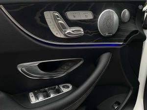 Balts Mercedes-Benz E 300 2018 Kuršėnai, ar dzinēja tilpumu 1.99 L un nobraukumu 75 tūkst. km par 30500 €, foto 27 vietnē AUTOMOTO.COM.LV