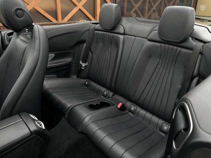 Balts Mercedes-Benz E 300 2018 Kuršėnai, ar dzinēja tilpumu 1.99 L un nobraukumu 75 tūkst. km par 30500 €, foto 31 vietnē AUTOMOTO.COM.LV