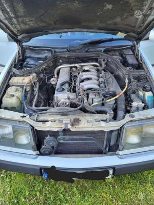 Balts Mercedes-Benz E 300 1989 Kretinga, ar dzinēja tilpumu 3.00 L un nobraukumu 525 tūkst. km par 3300 €, foto 10 vietnē AUTOMOTO.COM.LV