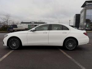 Balts Mercedes-Benz E 300 2017 Viļņa, ar dzinēja tilpumu 2.00 L un nobraukumu 90 tūkst. km par 26000 €, foto 4 vietnē AUTOMOTO.COM.LV