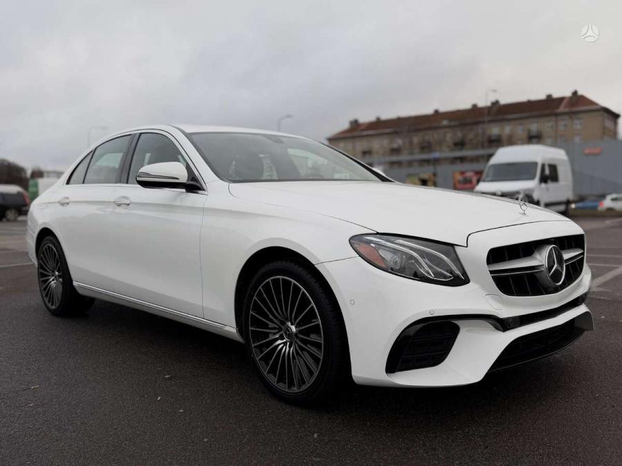Balts Mercedes-Benz E 300 2017 Viļņa, ar dzinēja tilpumu 2.00 L un nobraukumu 90 tūkst. km par 26000 €, foto 12 vietnē AUTOMOTO.COM.LV