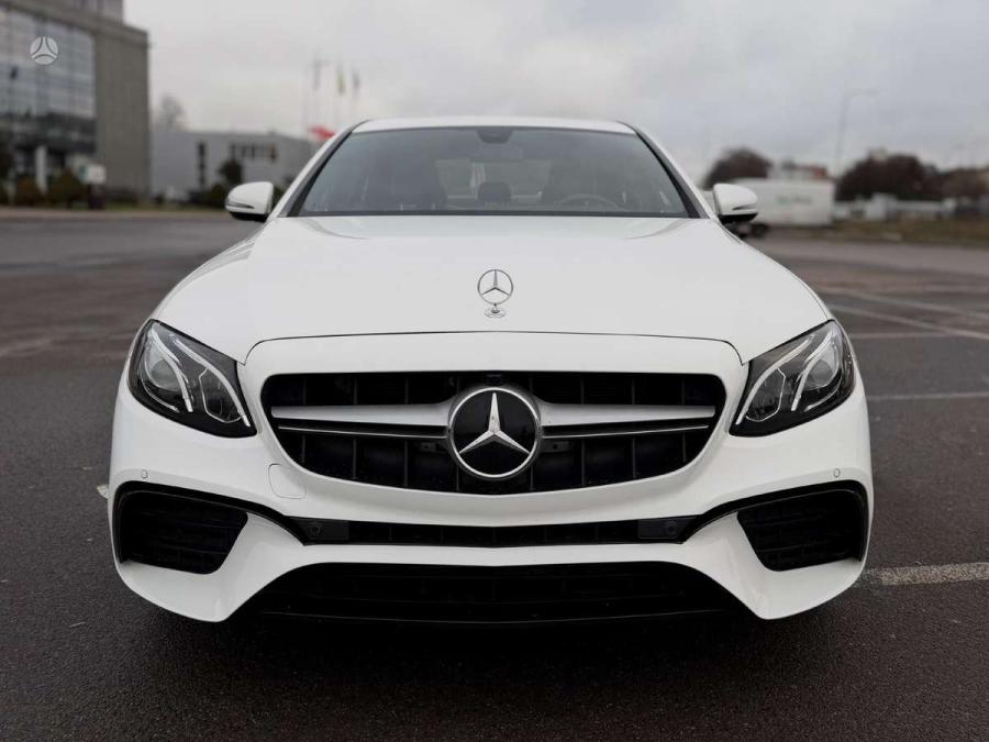 Balts Mercedes-Benz E 300 2017 Viļņa, ar dzinēja tilpumu 2.00 L un nobraukumu 90 tūkst. km par 26000 €, foto 13 vietnē AUTOMOTO.COM.LV