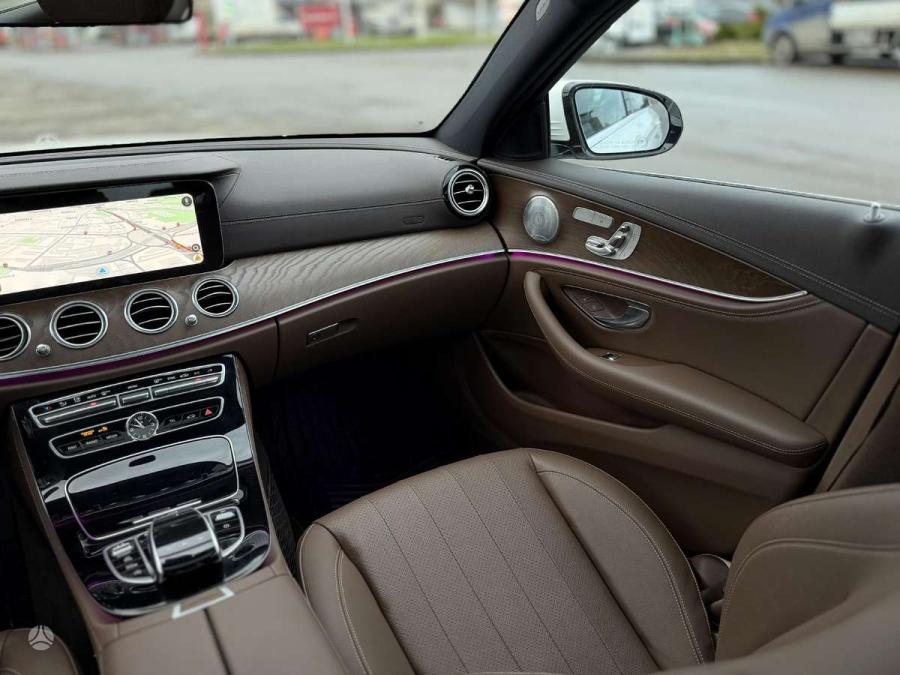 Balts Mercedes-Benz E 300 2017 Viļņa, ar dzinēja tilpumu 2.00 L un nobraukumu 90 tūkst. km par 26000 €, foto 18 vietnē AUTOMOTO.COM.LV