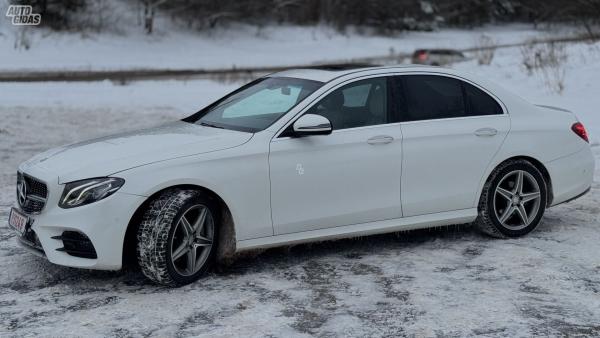White Mercedes-Benz E 300 2017 in Vilnius, with an engine capacity of 2.00 L and mileage of 198 thousand km for 19500 €, photo 6 on AUTOMOTO.COM.LV
