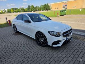 White Mercedes-Benz E 300 2017 in Kaunas, with an engine capacity of 2.00 L and mileage of 147 thousand km for 23000 €, photo 3 on AUTOMOTO.COM.LV