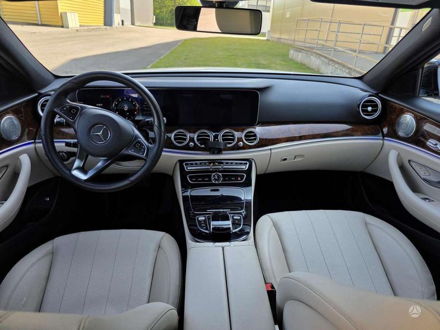White Mercedes-Benz E 300 2017 in Kaunas, with an engine capacity of 2.00 L and mileage of 147 thousand km for 23000 €, photo 7 on AUTOMOTO.COM.LV
