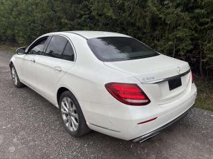 Белый Мерседес Е 300 2017 в Каунас, объемом двигателя 2.00 л и пробегом 140 тыс. км за 13900 €, фото 16 на AUTOMOTO.COM.LV
