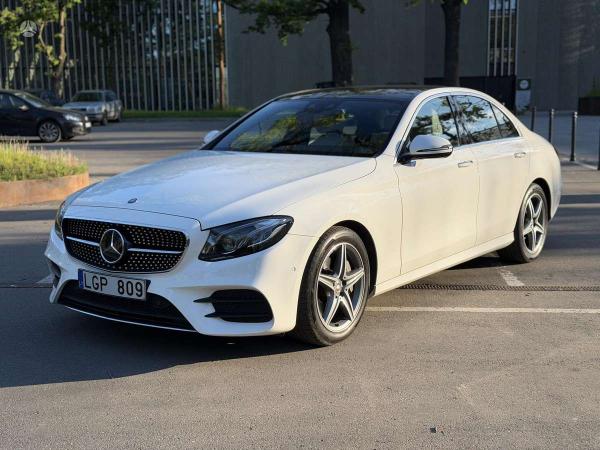 White Mercedes-Benz E 300 2018 in Kaunas, with an engine capacity of 1.99 L and mileage of 134 thousand km for 25000 €, photo 1 on AUTOMOTO.COM.LV