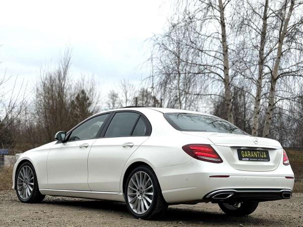 Balts Mercedes-Benz E 300 2019 Šauļi, ar dzinēja tilpumu 2.00 L un nobraukumu 158 tūkst. km par 24999 €, foto 3 vietnē AUTOMOTO.COM.LV