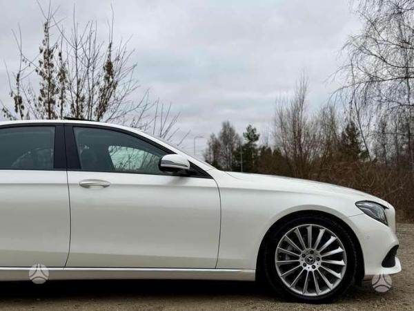 Balts Mercedes-Benz E 300 2019 Šauļi, ar dzinēja tilpumu 1.95 L un nobraukumu 158 tūkst. km par 24999 €, foto 10 vietnē AUTOMOTO.COM.LV