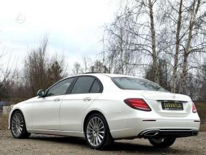 Balts Mercedes-Benz E 300 2019 Šauļi, ar dzinēja tilpumu 1.95 L un nobraukumu 158 tūkst. km par 24999 €, foto 3 vietnē AUTOMOTO.COM.LV