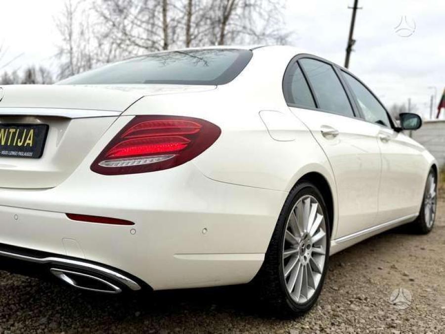 Balts Mercedes-Benz E 300 2019 Šauļi, ar dzinēja tilpumu 1.95 L un nobraukumu 158 tūkst. km par 24999 €, foto 8 vietnē AUTOMOTO.COM.LV