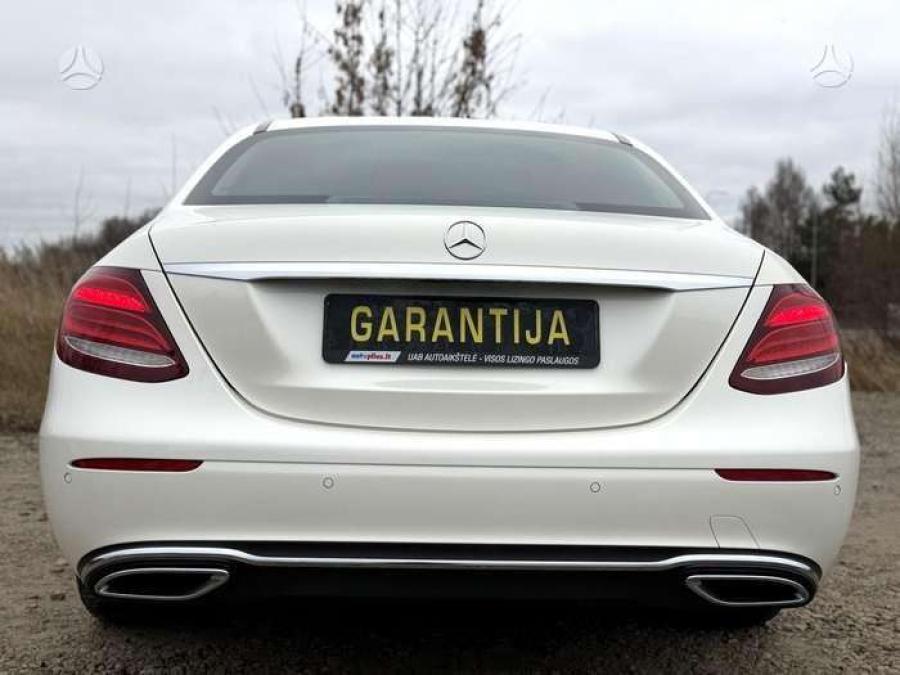 White Mercedes-Benz E 300 2019 in Siauliai, with an engine capacity of 1.95 L and mileage of 158 thousand km for 24999 €, photo 6 on AUTOMOTO.COM.LV