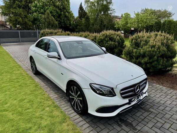 Balts Mercedes-Benz E 300 2019 Kauņa, ar dzinēja tilpumu 1.99 L un nobraukumu 81 tūkst. km par 14899 €, foto 10 vietnē AUTOMOTO.COM.LV