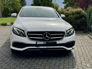 White Mercedes-Benz E 300 2019 in Kaunas, with an engine capacity of 1.99 L and mileage of 81 thousand km for 14950 €, photo 5 on AUTOMOTO.COM.LV