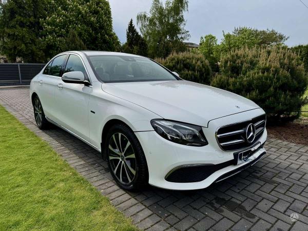 Balts Mercedes-Benz E 300 2019 Kauņa, ar dzinēja tilpumu 1.99 L un nobraukumu 81 tūkst. km par 14950 €, foto 6 vietnē AUTOMOTO.COM.LV