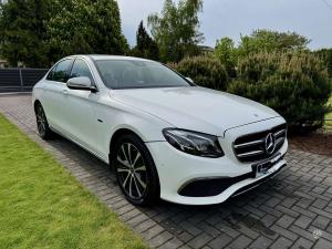 White Mercedes-Benz E 300 2019 in Kaunas, with an engine capacity of 1.99 L and mileage of 81 thousand km for 14950 €, photo 7 on AUTOMOTO.COM.LV