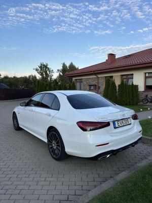 White Mercedes-Benz E 300 2021 in Vilnius, with an engine capacity of 1.99 L and mileage of 140 thousand km for 36500 €, photo 5 on AUTOMOTO.COM.LV