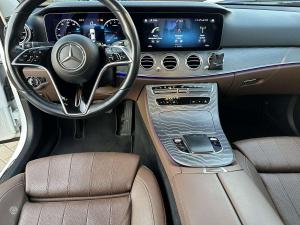 White Mercedes-Benz E 300 2021 in Vilnius, with an engine capacity of 1.99 L and mileage of 140 thousand km for 36500 €, photo 12 on AUTOMOTO.COM.LV