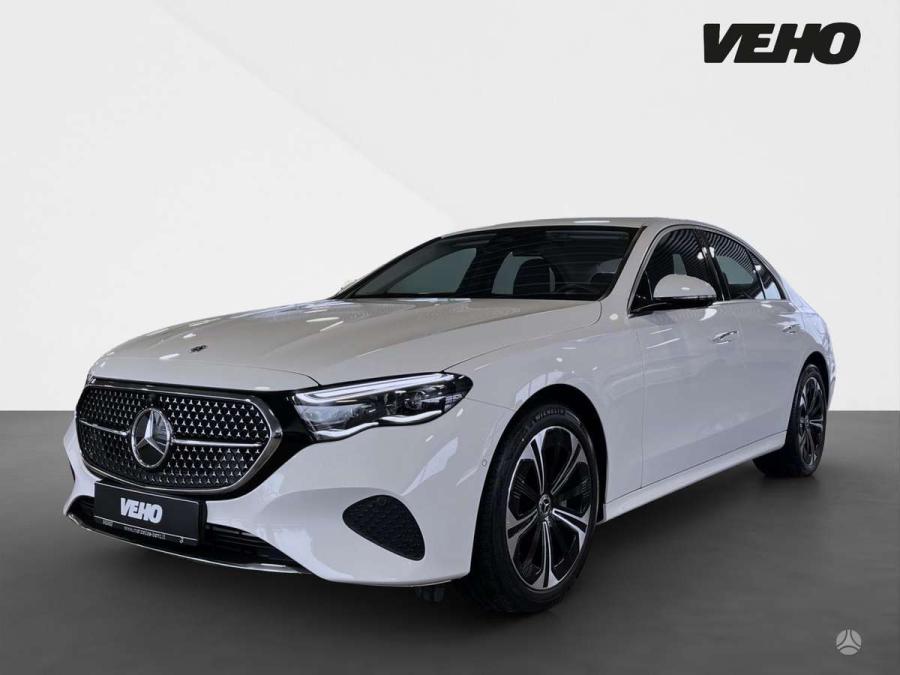 Balts Mercedes-Benz E 300 2023 Kauņa, ar dzinēja tilpumu 1.99 L un nobraukumu 15 tūkst. km par 45900 €, foto 1 vietnē AUTOMOTO.COM.LV