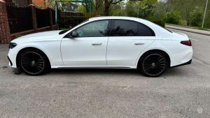 Balts Mercedes-Benz E 300 2024 Klaipėda, ar dzinēja tilpumu 1.99 L un nobraukumu 38 tūkst. km par 55000 €, foto 3 vietnē AUTOMOTO.COM.LV