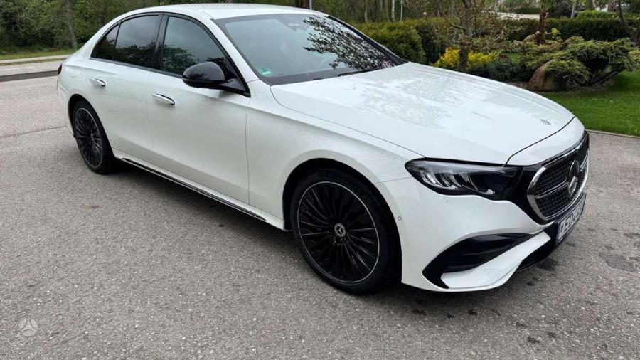 Balts Mercedes-Benz E 300 2024 Klaipėda, ar dzinēja tilpumu 1.99 L un nobraukumu 38 tūkst. km par 55000 €, foto 8 vietnē AUTOMOTO.COM.LV
