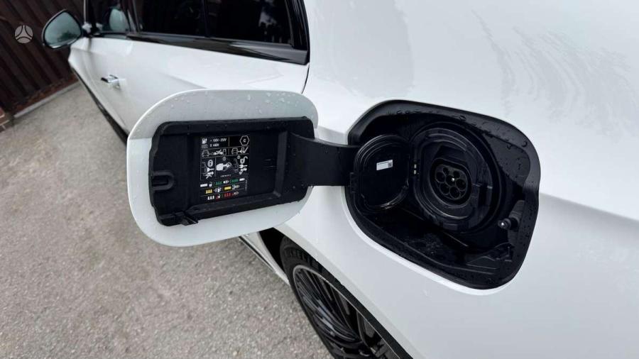 Balts Mercedes-Benz E 300 2024 Klaipėda, ar dzinēja tilpumu 1.99 L un nobraukumu 38 tūkst. km par 55000 €, foto 15 vietnē AUTOMOTO.COM.LV