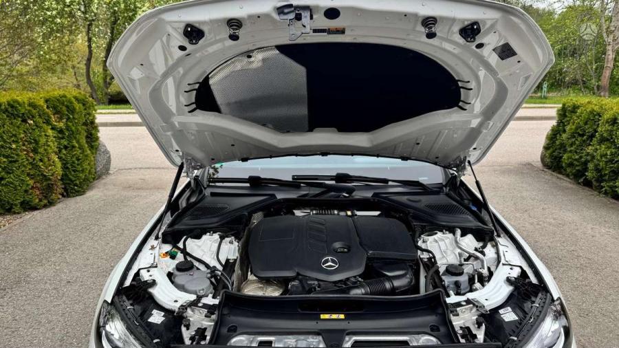 Balts Mercedes-Benz E 300 2024 Klaipėda, ar dzinēja tilpumu 1.99 L un nobraukumu 38 tūkst. km par 55000 €, foto 24 vietnē AUTOMOTO.COM.LV