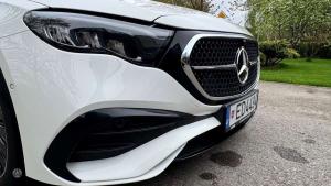 Balts Mercedes-Benz E 300 2024 Klaipėda, ar dzinēja tilpumu 1.99 L un nobraukumu 38 tūkst. km par 55000 €, foto 27 vietnē AUTOMOTO.COM.LV