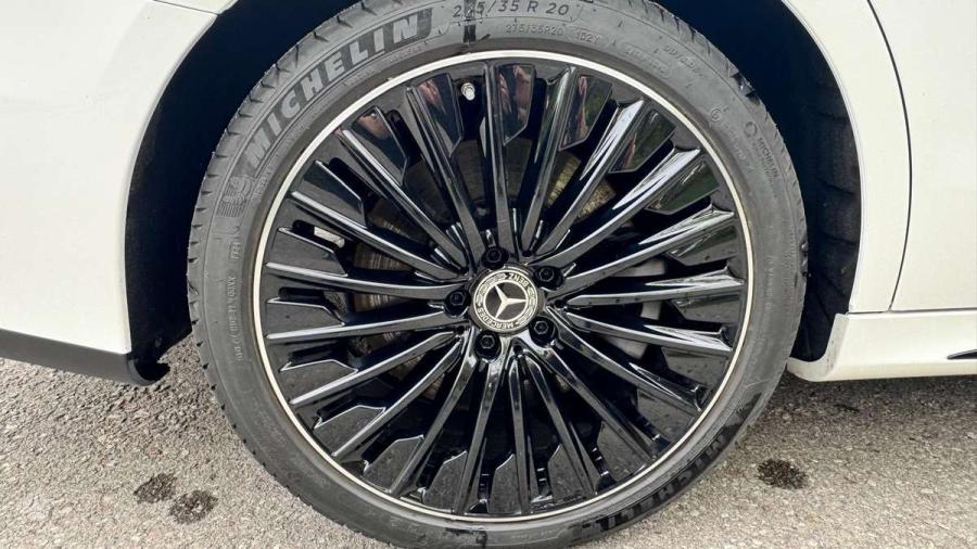 Balts Mercedes-Benz E 300 2024 Klaipėda, ar dzinēja tilpumu 1.99 L un nobraukumu 38 tūkst. km par 55000 €, foto 28 vietnē AUTOMOTO.COM.LV