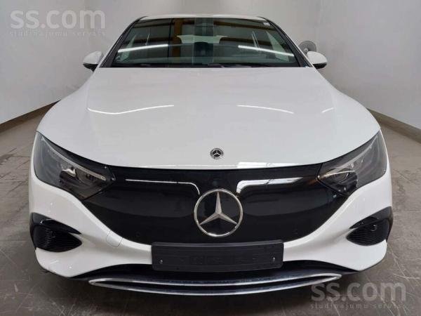 White Mercedes-Benz E 300 2025 in Riga, with an engine capacity of 3.00 L and mileage of 13 thousand km for 46900 €, photo 5 on AUTOMOTO.COM.LV