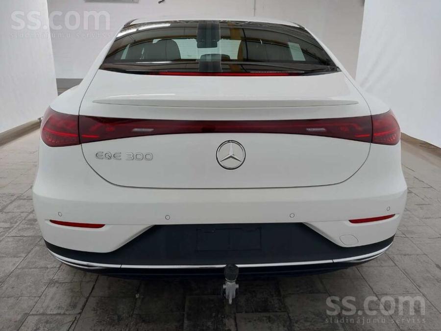 White Mercedes-Benz E 300 2025 in Riga, with an engine capacity of 3.00 L and mileage of 13 thousand km for 46900 €, photo 7 on AUTOMOTO.COM.LV