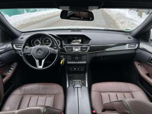 Balts Mercedes-Benz E 300 2015 Kėdainiai, ar dzinēja tilpumu 2.99 L un nobraukumu 342 tūkst. km par 10300 €, foto 28 vietnē AUTOMOTO.COM.LV