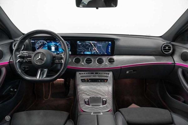 Balts Mercedes-Benz E 300 2021 Viļņa, ar dzinēja tilpumu 2.00 L un nobraukumu 120 tūkst. km par 28500 €, foto 8 vietnē AUTOMOTO.COM.LV