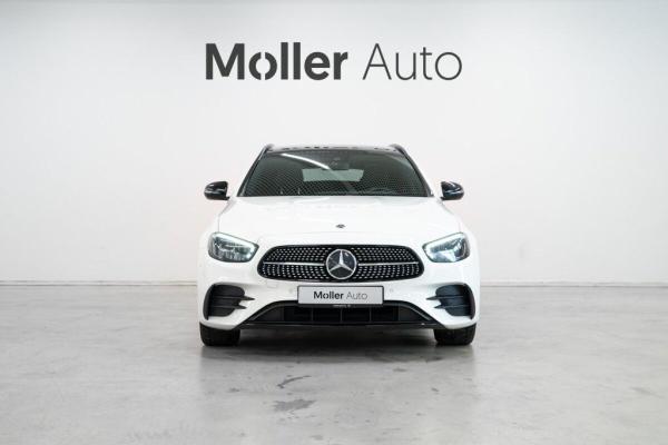 White Mercedes-Benz E 300 2021 in Vilnius, with an engine capacity of 2.00 L and mileage of 120 thousand km for 28500 €, photo 9 on AUTOMOTO.COM.LV