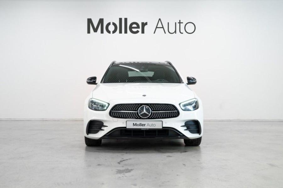 White Mercedes-Benz E 300 2021 in Vilnius, with an engine capacity of 2.00 L and mileage of 120 thousand km for 28500 €, photo 10 on AUTOMOTO.COM.LV