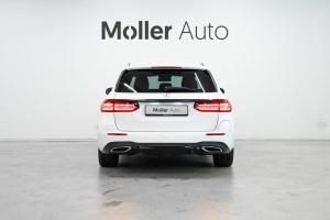 White Mercedes-Benz E 300 2021 in Vilnius, with an engine capacity of 2.00 L and mileage of 120 thousand km for 28500 €, photo 11 on AUTOMOTO.COM.LV